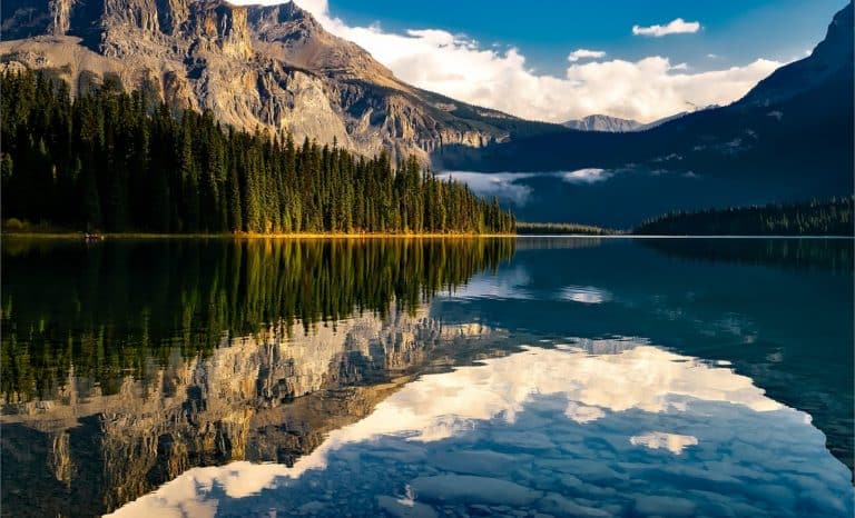 "Fille de fer": le guide d’Isabelle Grégoire pour découvrir le Canada ...